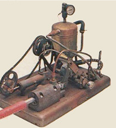 Olisbos - Le PoilNET dans la main de Michel Debray