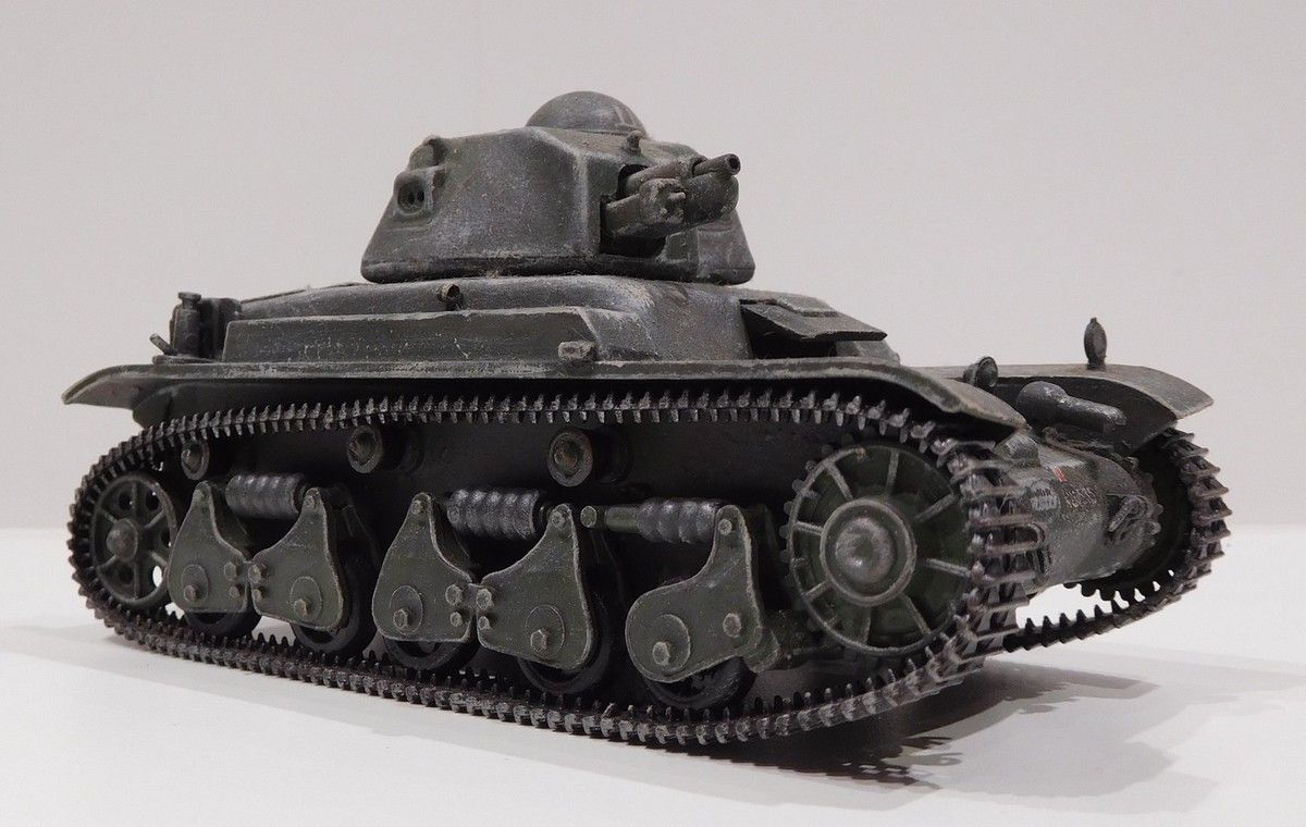 FRANCE/ Renault R40 - MAQUETTES, MES BLINDES AU 1/35 MAQUETTES