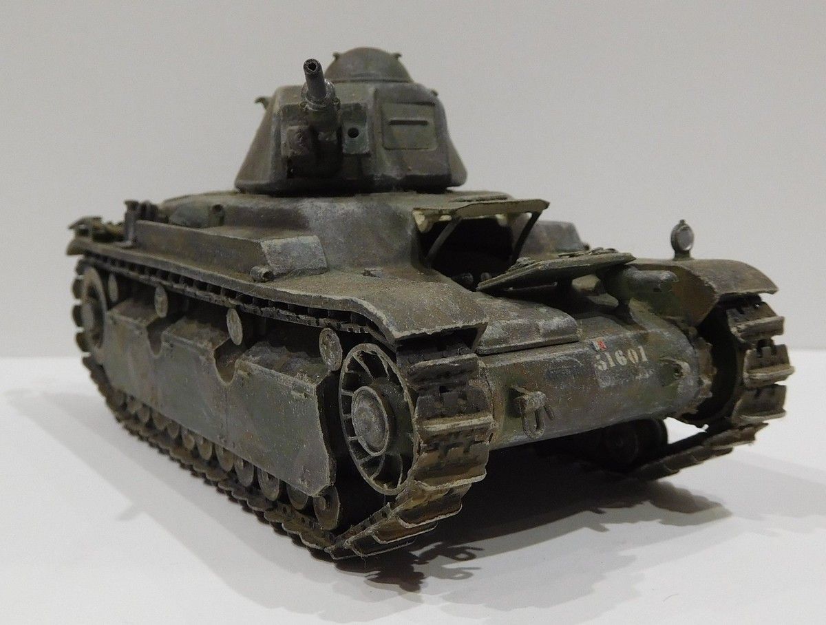 FRANCE/ Renault R40 - MAQUETTES, MES BLINDES AU 1/35 MAQUETTES