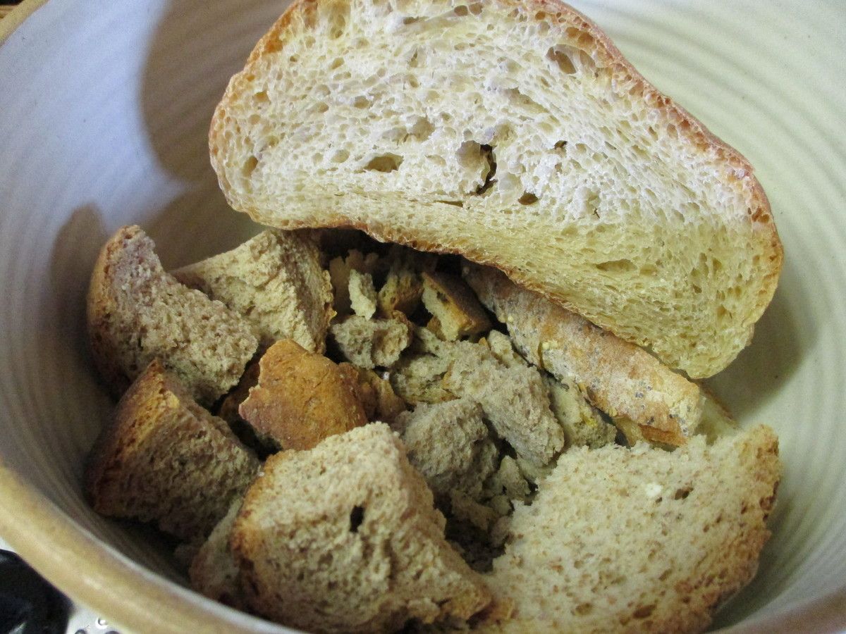 Que faire avec le pain rassis ? - Une fourmi dans le placard