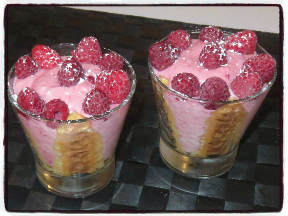 Charlotte à la framboise en verrine - Recettes faciles - Les gâteaux de ...