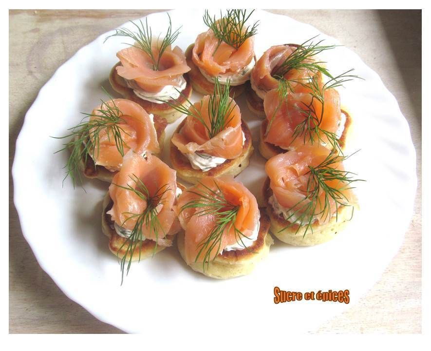 Blinis Au Saumon Fumé Et Au Saint Môret