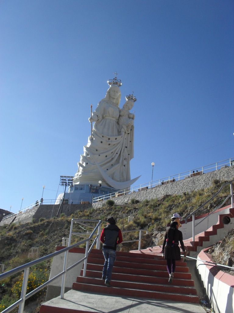 VIRGEN DEL SOCAVON - VIAJANDO POR EL MUNDO