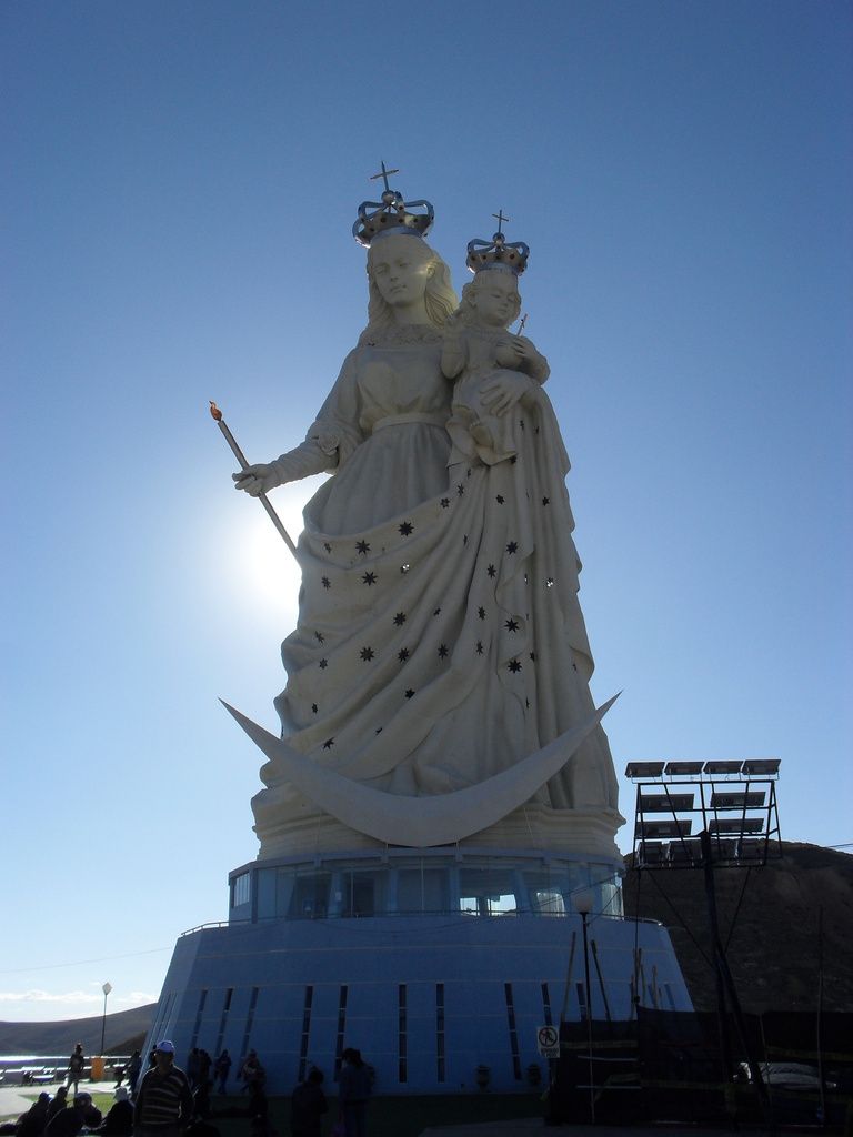 VIRGEN DEL SOCAVON - VIAJANDO POR EL MUNDO