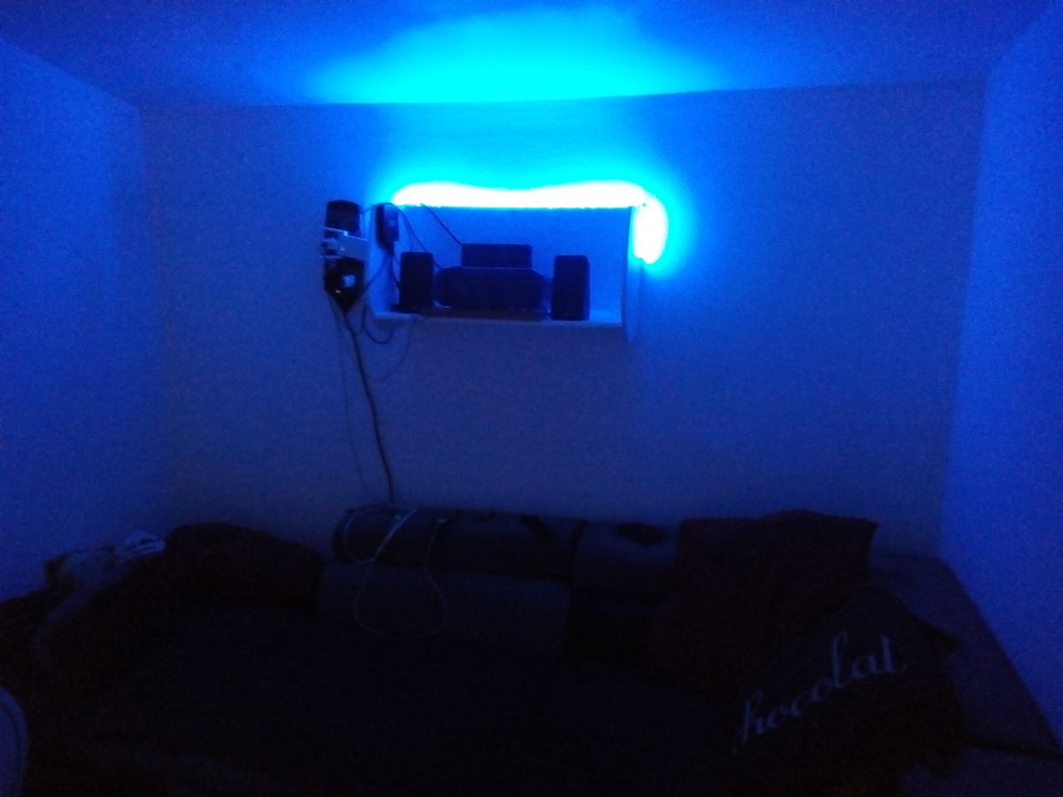 J'ai acheté un ruban led pour mettre en valeur mon projecteur de chez ...