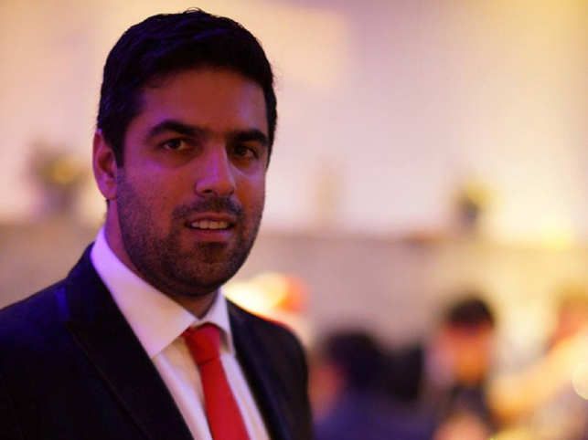 Sachin Dev Duggal Engineer AI Para-Hollywood-Esque Team - Engineer AI