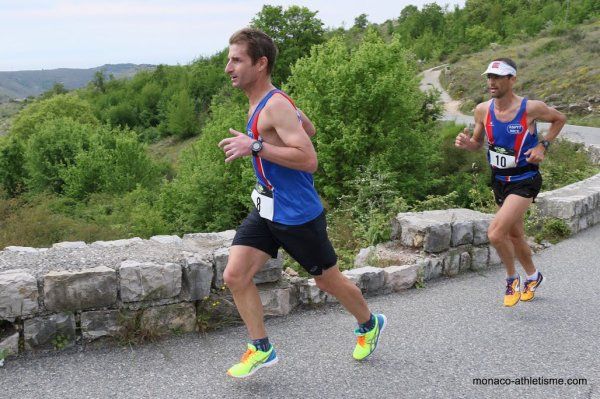 Ascension du Col de Vence 2016 - Fred Gayol 5ème, Olivier Darney 6ème - ASPTT Nice Côte d'Azur ...
