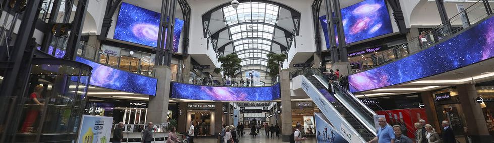 Écran géant LED extérieur et intérieur